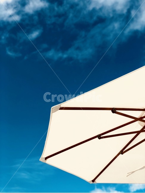 파라솔, 구름, 하늘, 풀장, 수영장, 사진,이미지,일러스트,캘리그라피 - 겨울의추억작가